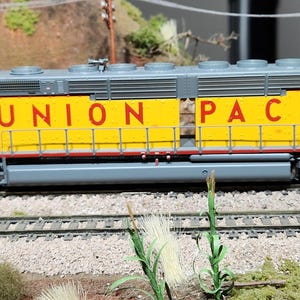 New Ho Scale DDA40X Union Pacific 6918 Athearn Genesis Locomotive DCC ...