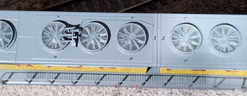 New Ho Scale DDA40X Union Pacific 6918 Athearn Genesis Locomotive DCC ...