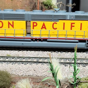 New Ho Scale DDA40X Union Pacific 6918 Athearn Genesis Locomotive DCC ...