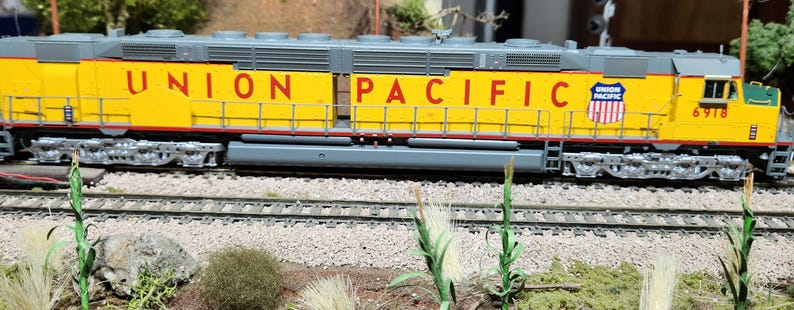 New Ho Scale DDA40X Union Pacific 6918 Athearn Genesis Locomotive DCC ...