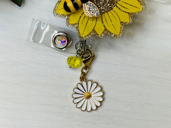 Daisy Charm Badge Charm Cute Badge Holder Charm Badge - Etsy