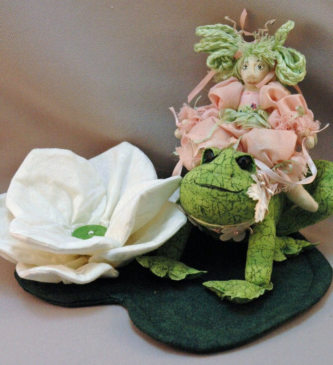 5" Primrose Meadowsweet Fairy and the 3" Frog, Flip, Fantasy Cloth Doll Pattern, PDF, Water Lily ...
