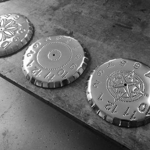 Tin Wall Clock Classic Design 10 Inch Silver Metal 10th Year ...