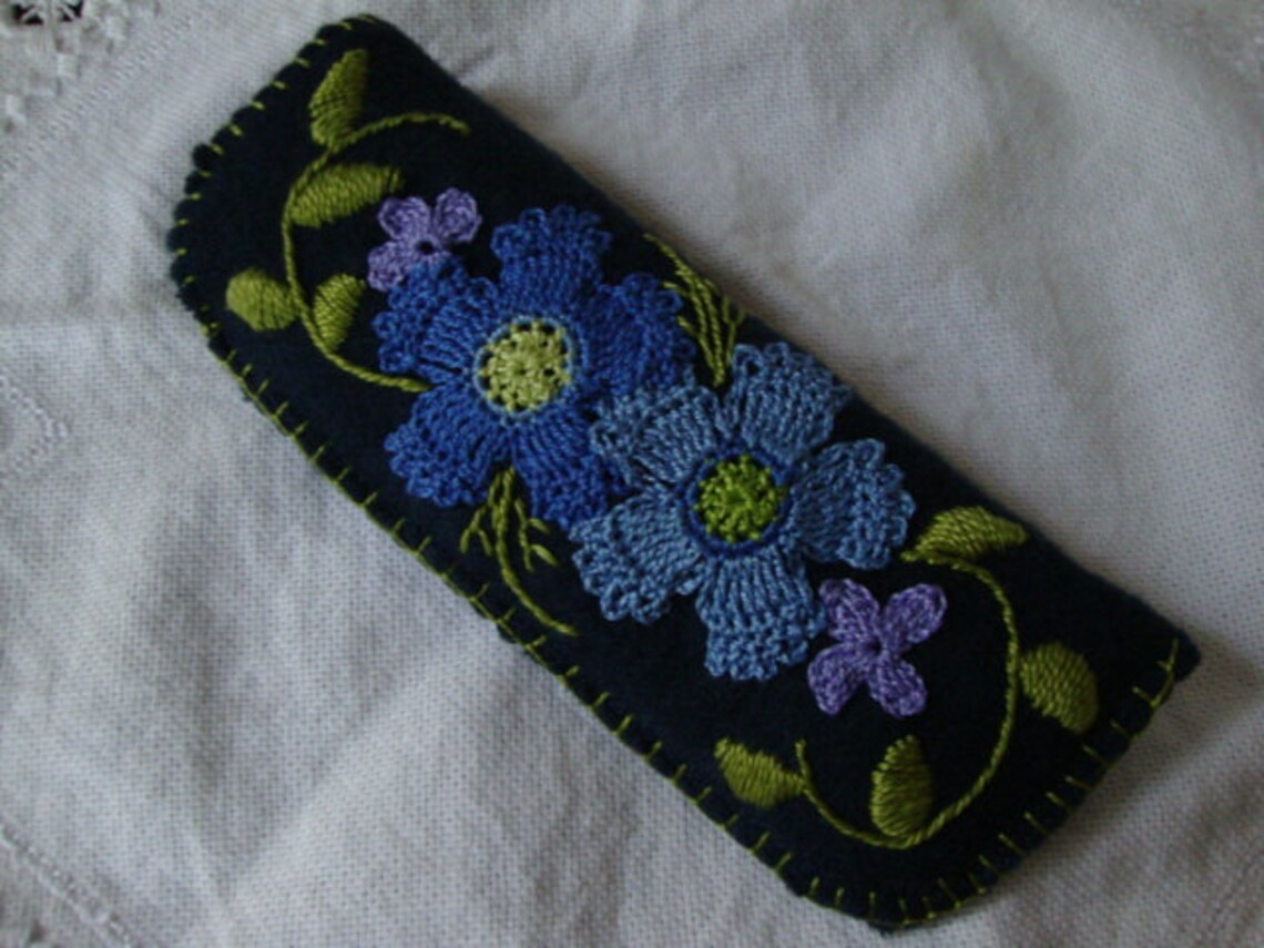 Morning Glory Blue Reader Eyeglass Case - Etsy Canada