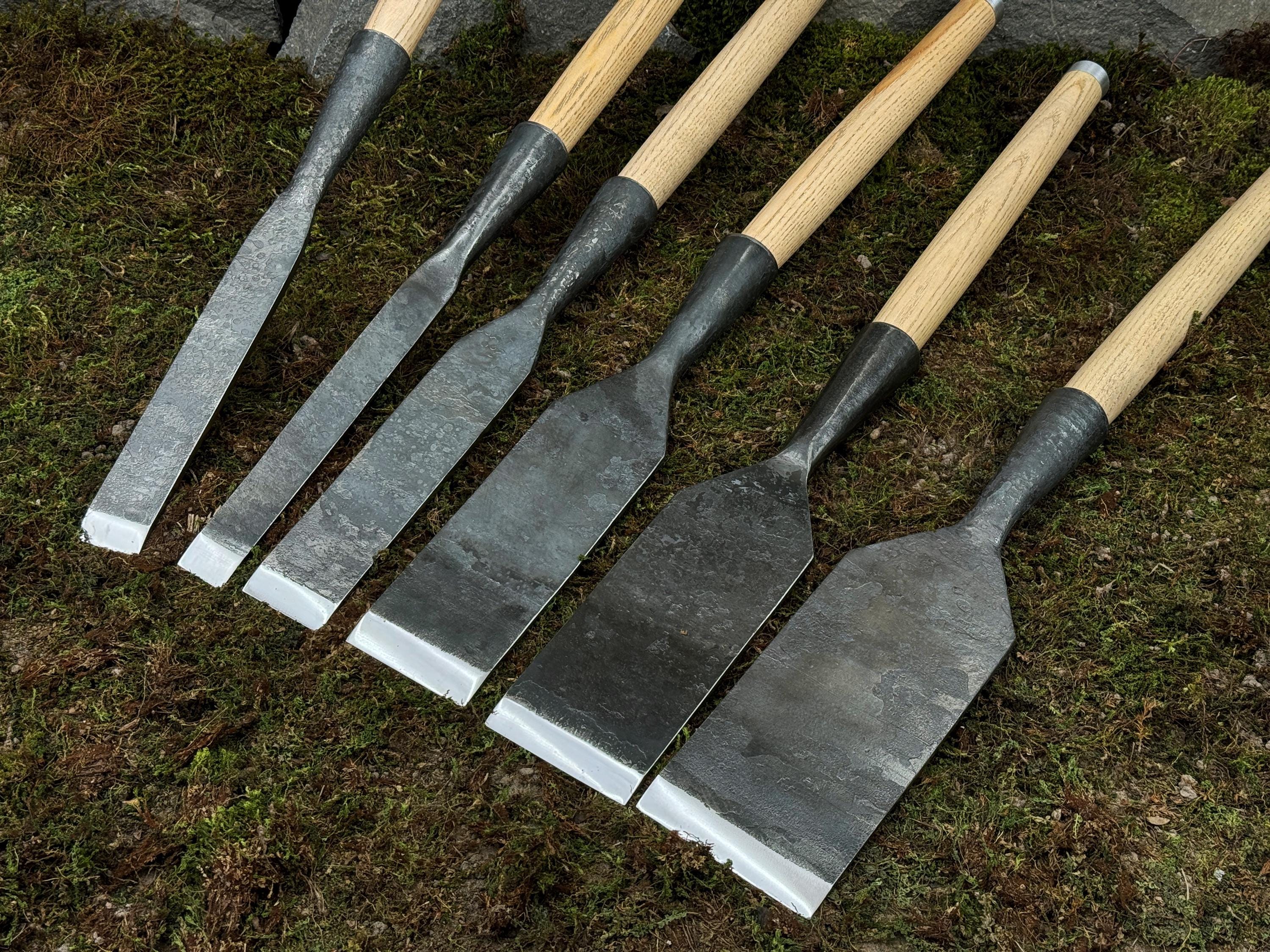 Set Timber Chisel 6-piece With Leather Cases. Carpentry Tools. Slick ...