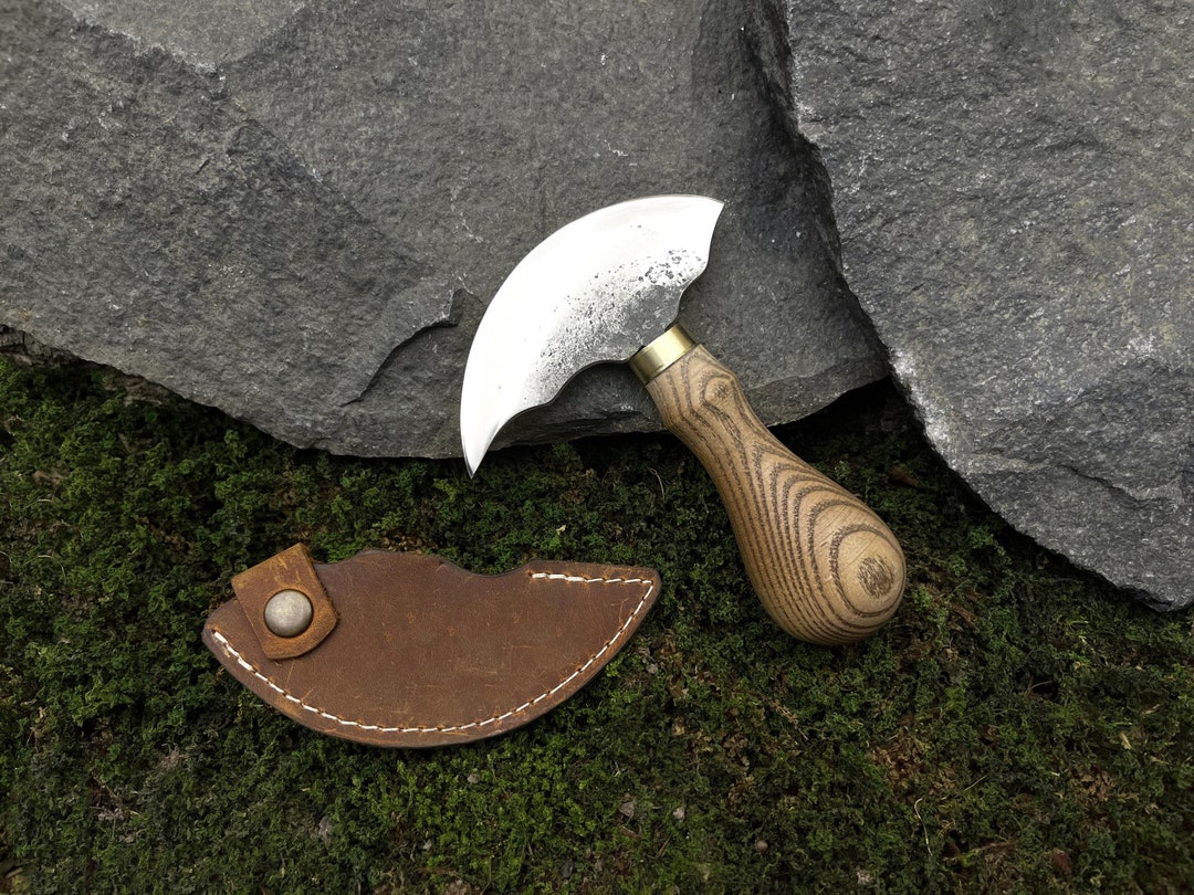 Leather Round Knife With Leather Case. Half Moon Round Knife. Skinning ...