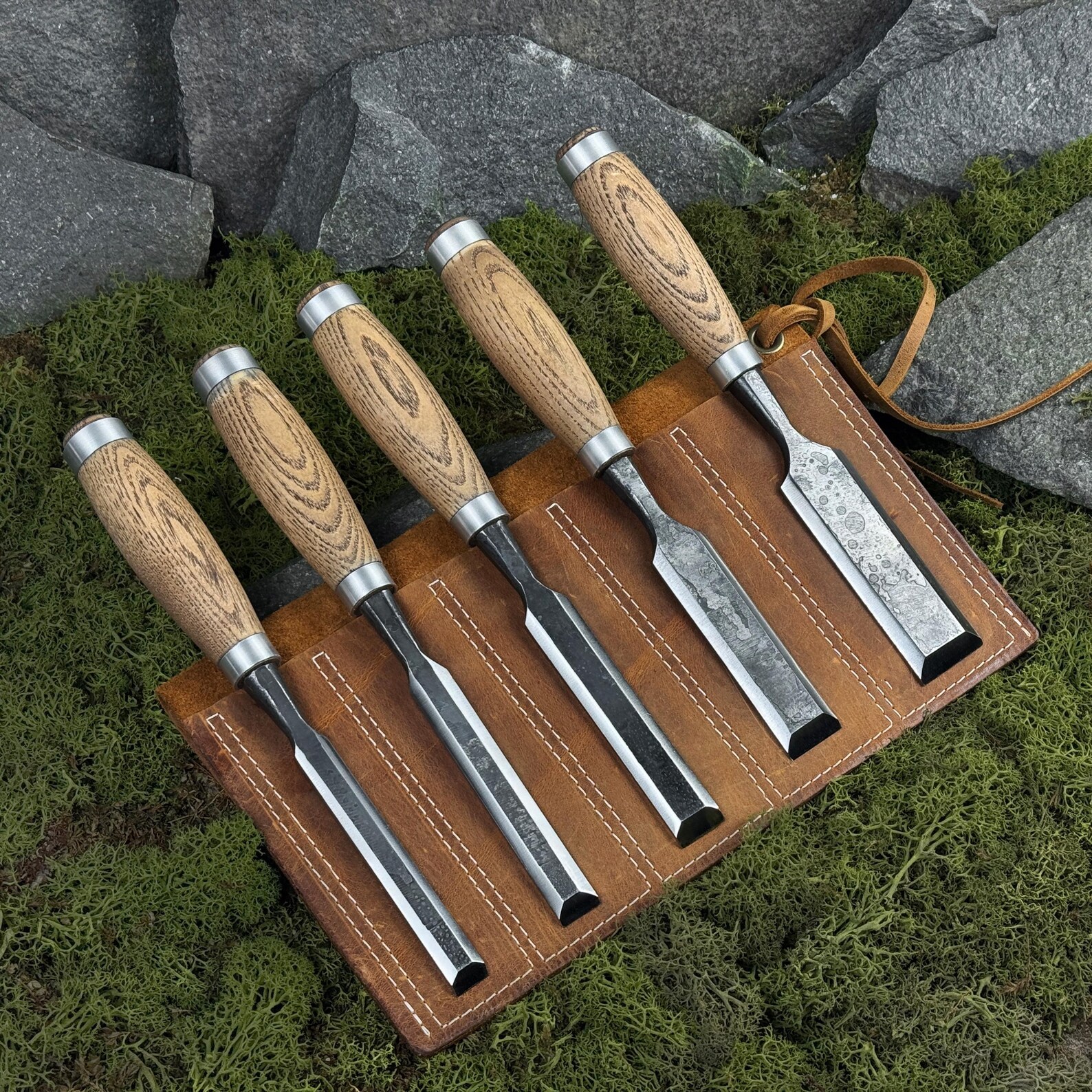 5-piece Bevel Edge Chisel Set With Leather Case. Wood Carving Tools ...