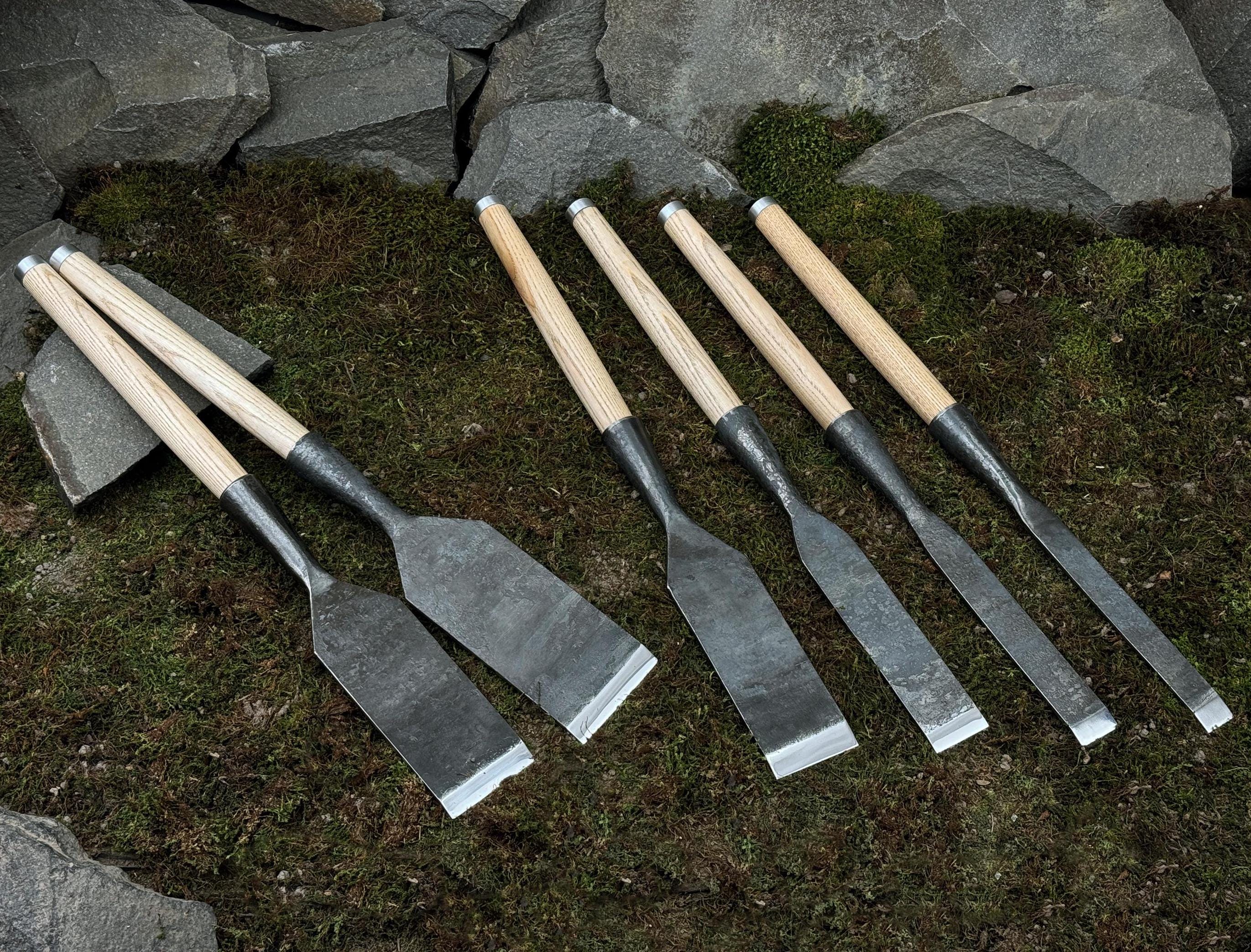Set Timber Chisel 6-piece With Leather Cases. Carpentry Tools. Slick ...