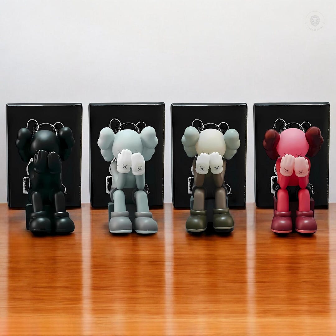 KAWS Sit Figures Decorative KAWS Replica Hypebeast Figures Bearbrick ...
