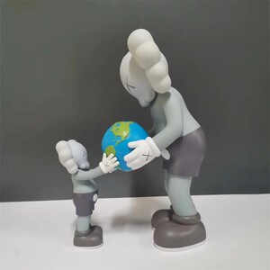Replica KAWS the Promise Figures Decorative KAWS Statue Bearbrick Style ...