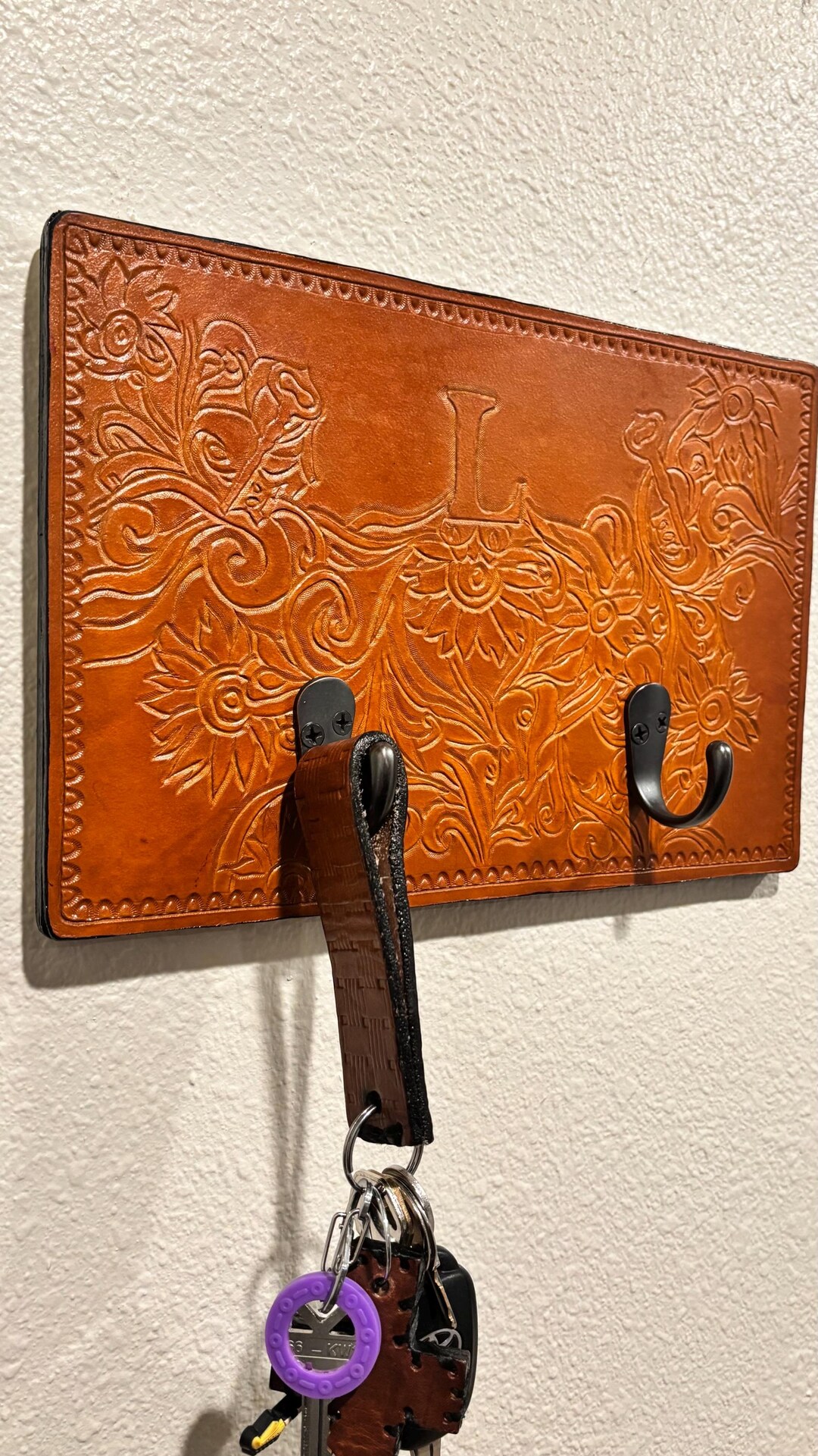 Customizable Key Wall Hanger- Leather - Etsy