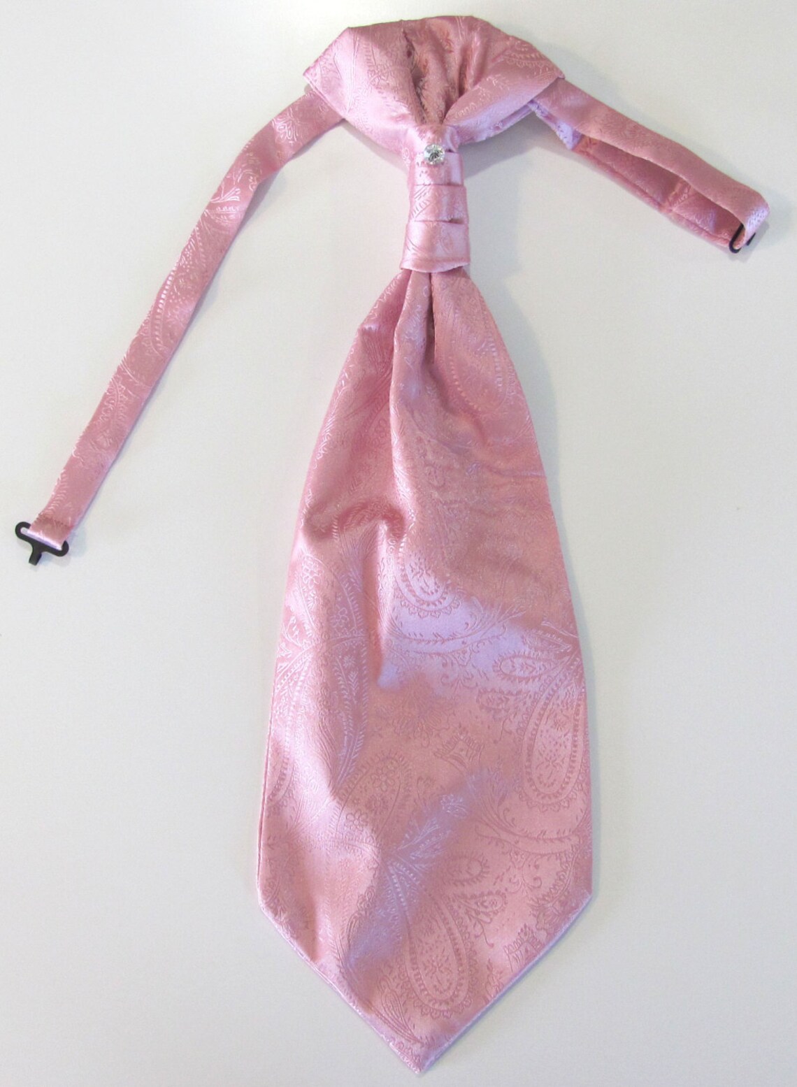 Mens Pink Paisley Ascot Cravat Pre Tied Mens Ascot With Crystal Stick ...