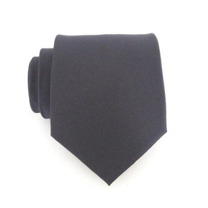 Mens Charcoal Gray Silk Necktie With Matching Pocket Square ...