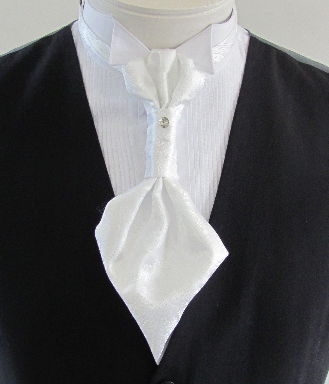 Mens White Paisley Ascot Cravat Pre Tied Mens Ascot With Crystal Stick ...