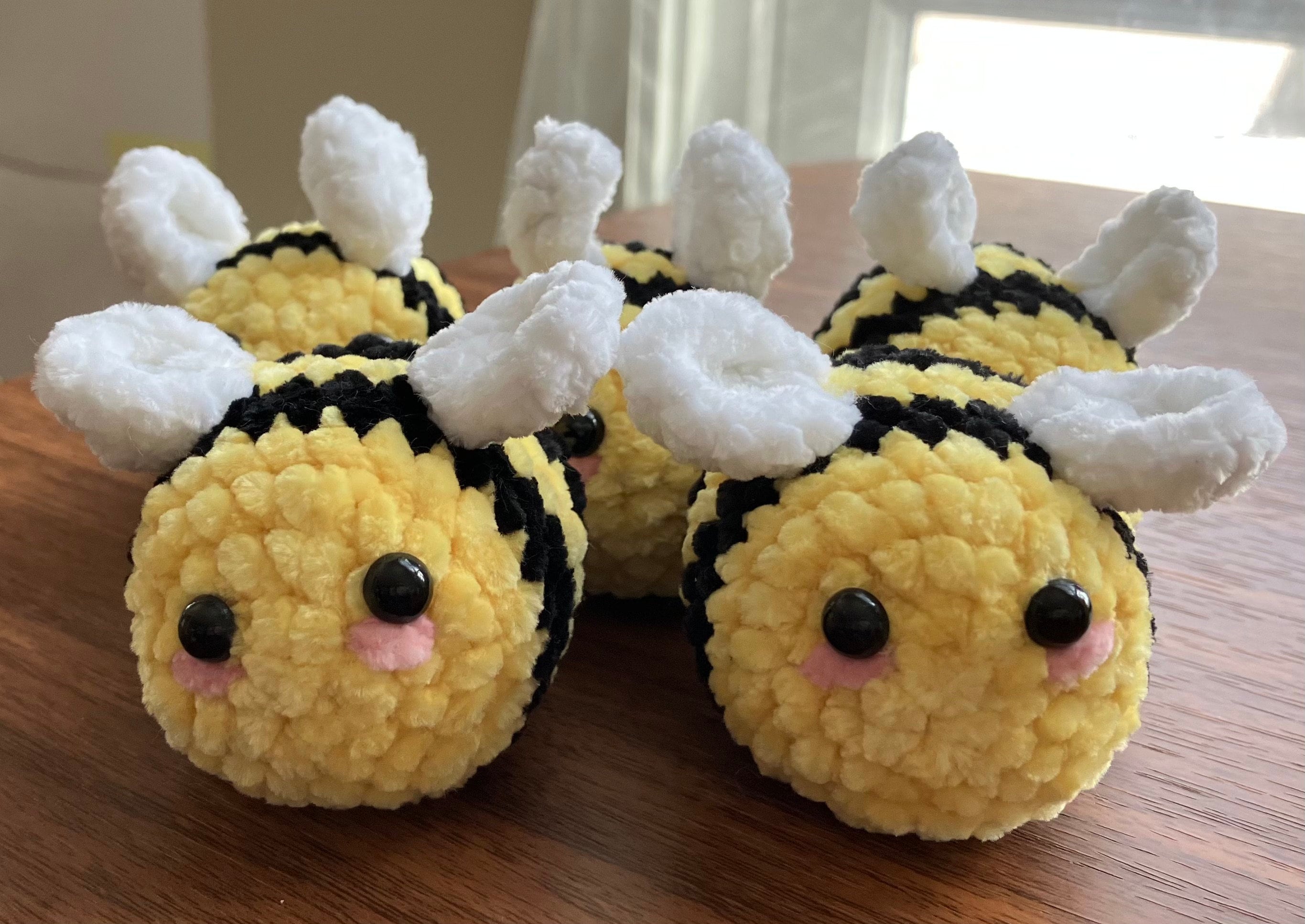 Crochet Mini Bumblebee, Cute Bee Plushie, Crochet Bee, Bumblebee ...