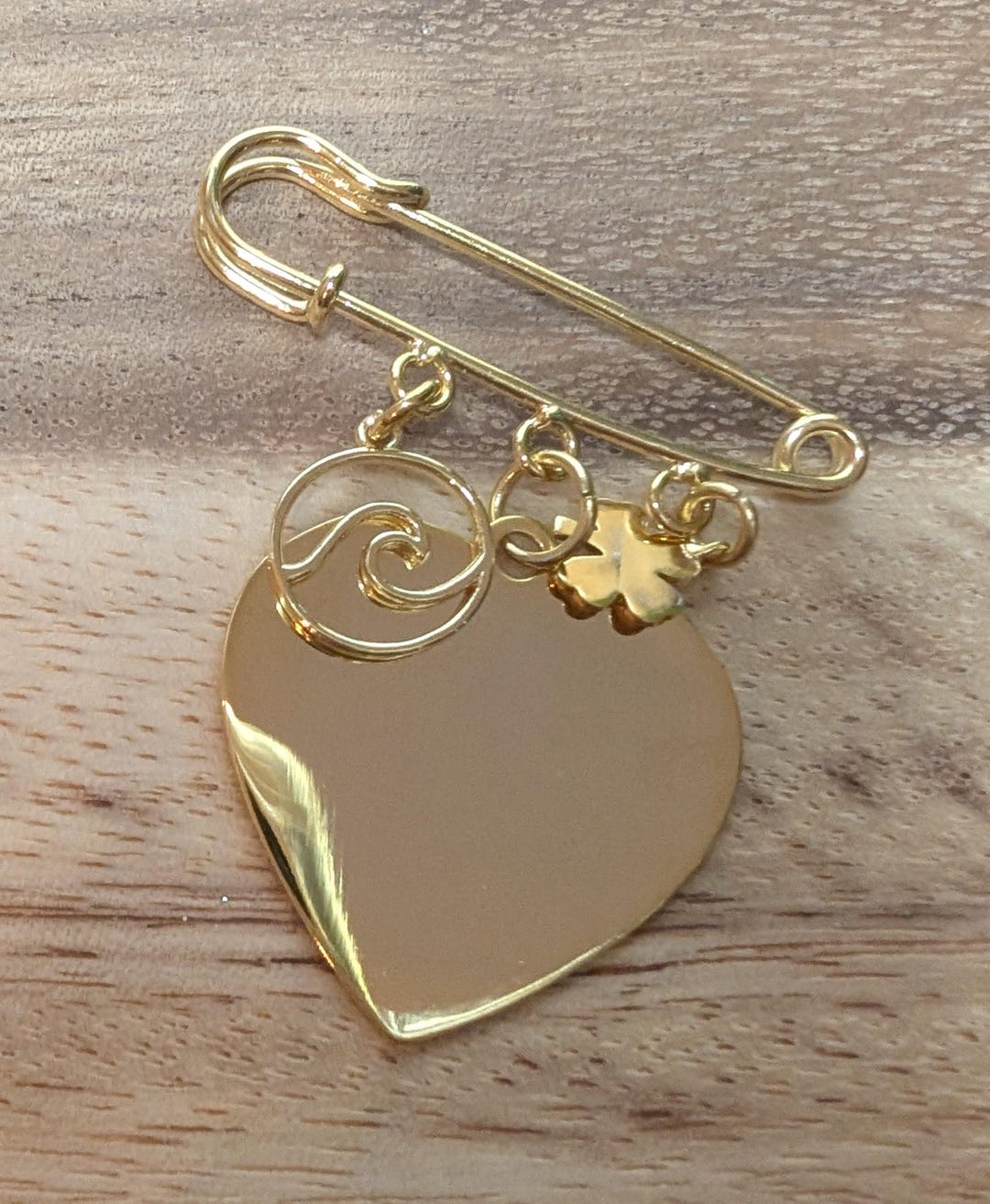 Good Luck Pin Big Shiny Heart Charm, Water Charm, Four Leaf Clover ...