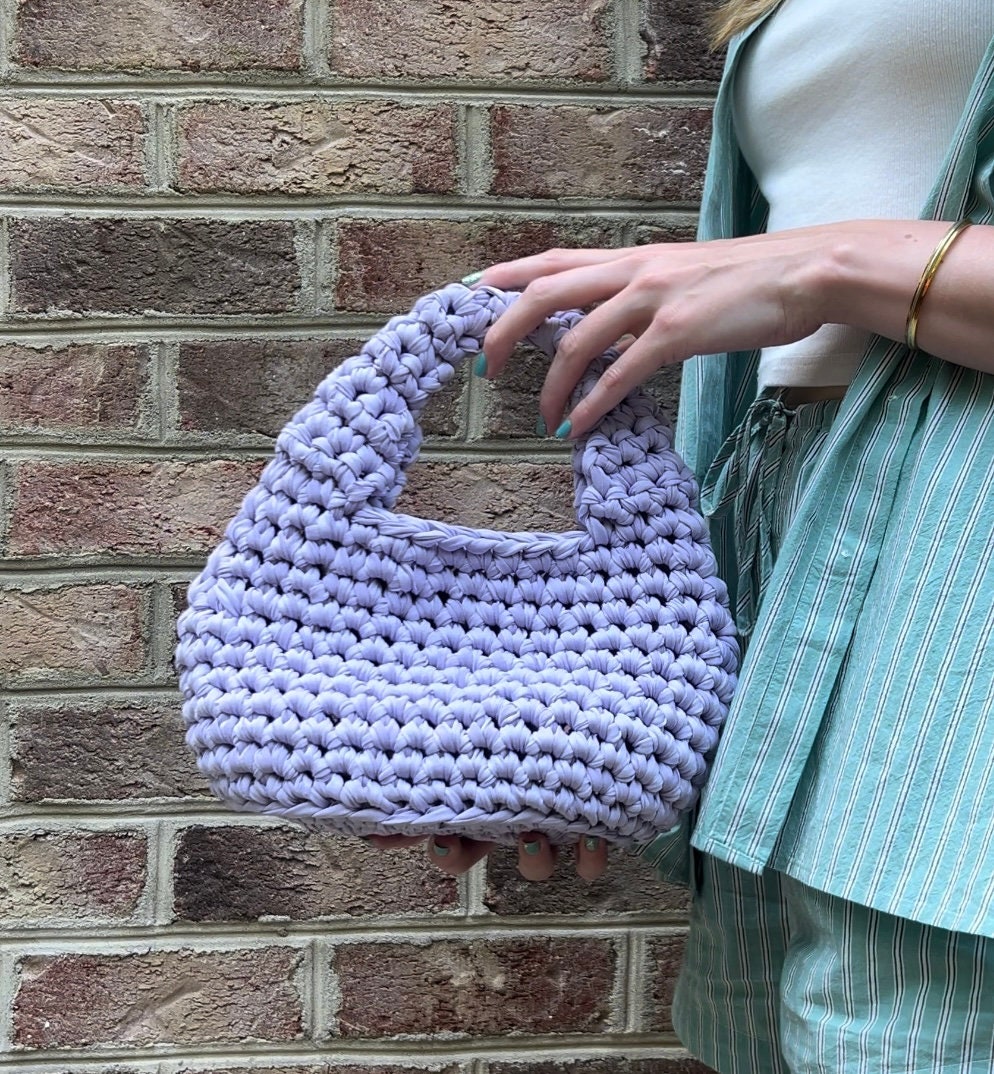 The Dumpling Bag | Crochet Purse Pattern, Chunky Tshirt Yarn, FAITDUCROCHET Handbag - Etsy