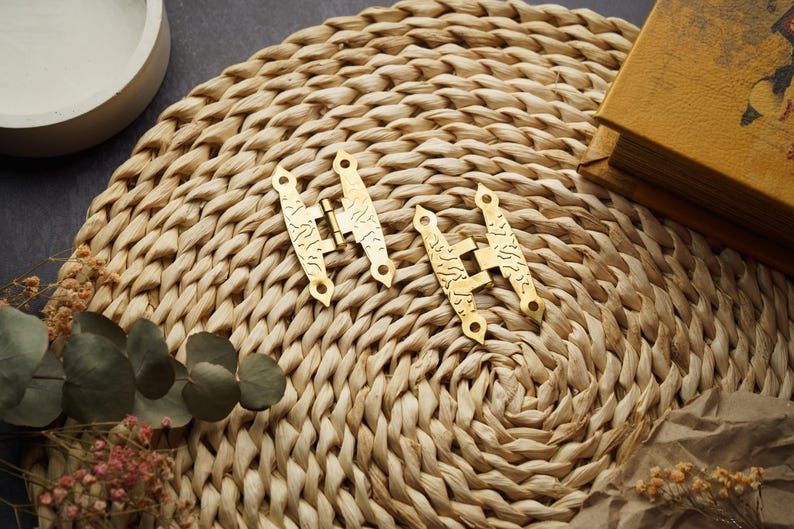 Stylish Hinge for Picture Frames and Craft Projects, Elegant Decorative ...