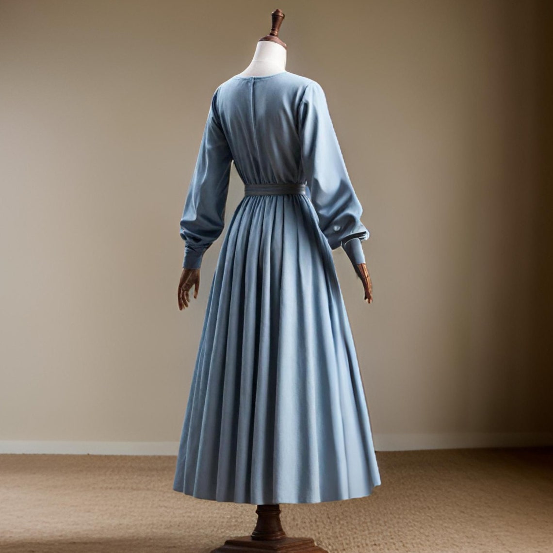 Classic Medieval Maiden Dress, Long Sleeved Renaissance Gown ...