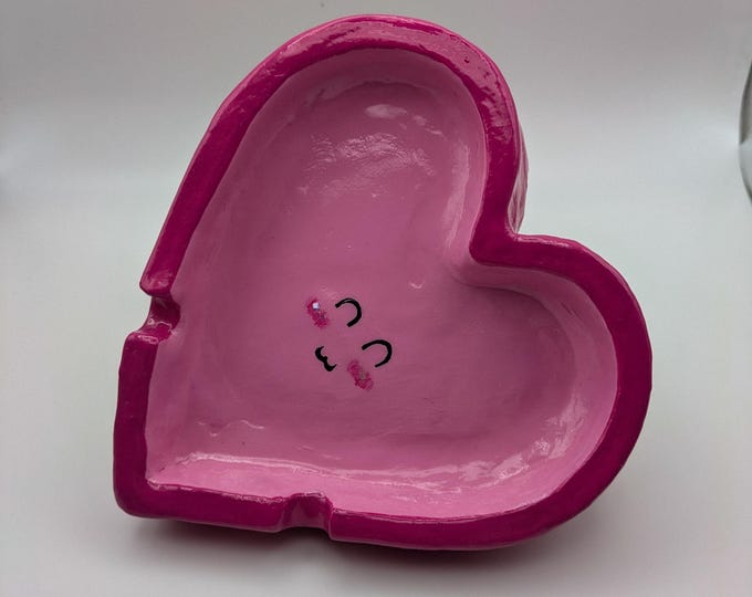 Heart Ashtray W/ Cutsie Face - Etsy