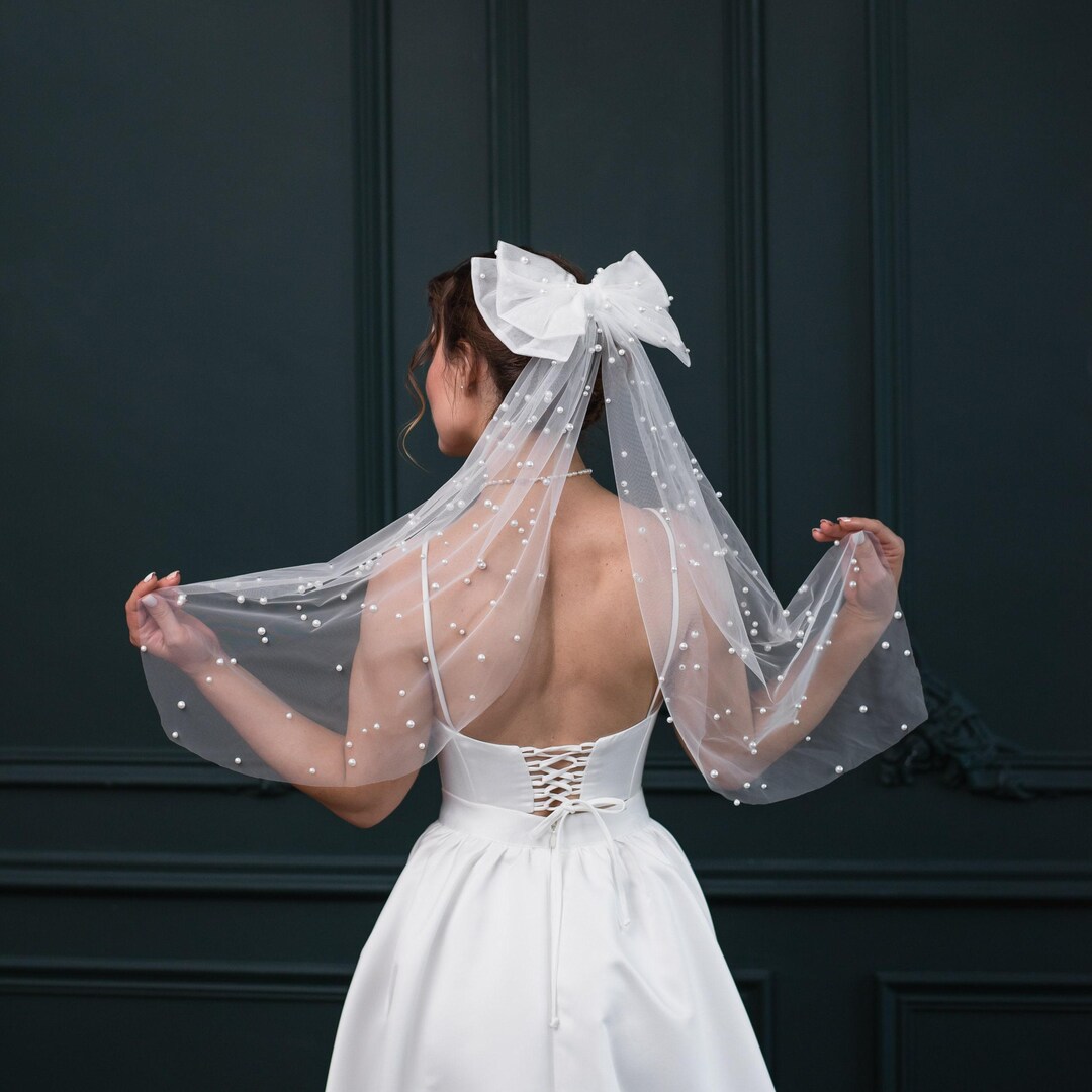 Bow Veil With Pearls, Hen Party Veil With Bow, Bride to Be Veil, Hen ...