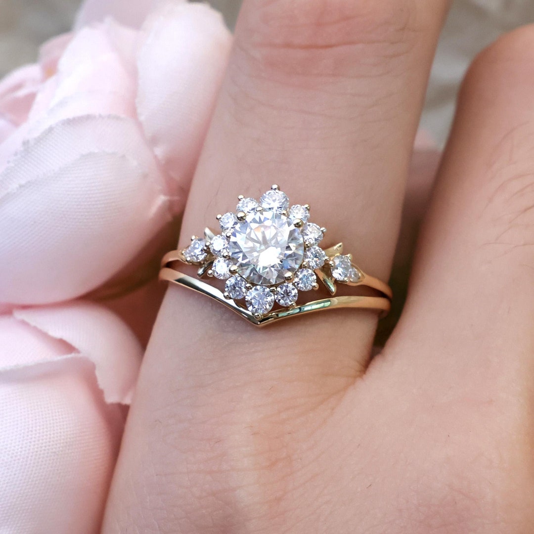 Vintage Floral Engagement Ring Set, Art Deco Round Cut Moissanite ...