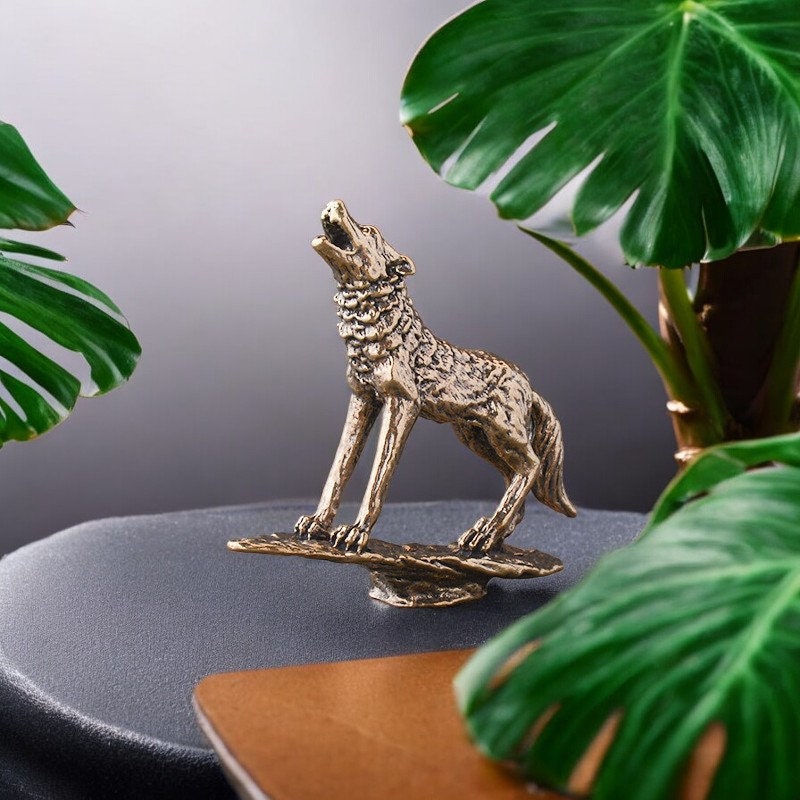 Wolf Figurine - Etsy