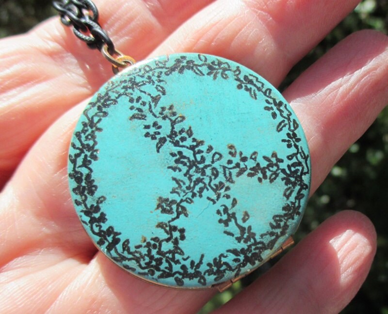 Engraved Verdigris Floral Peace Sign Art Locket on Copper Chain - Etsy