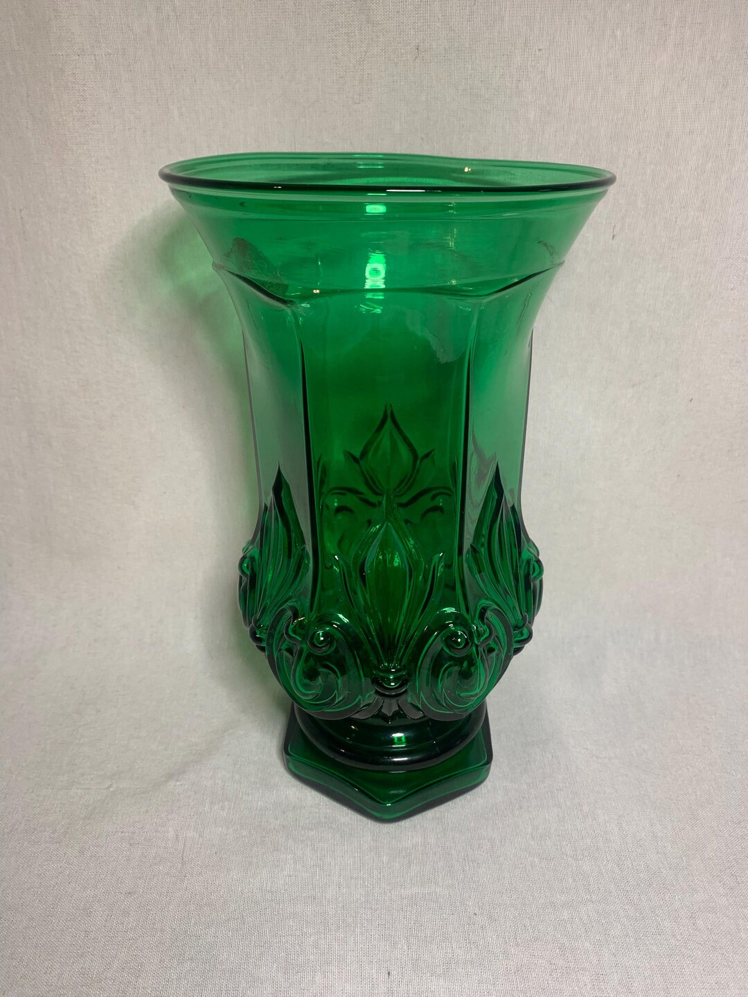Vintage Tiara Exclusive Emerald Green Queens Vase - Etsy