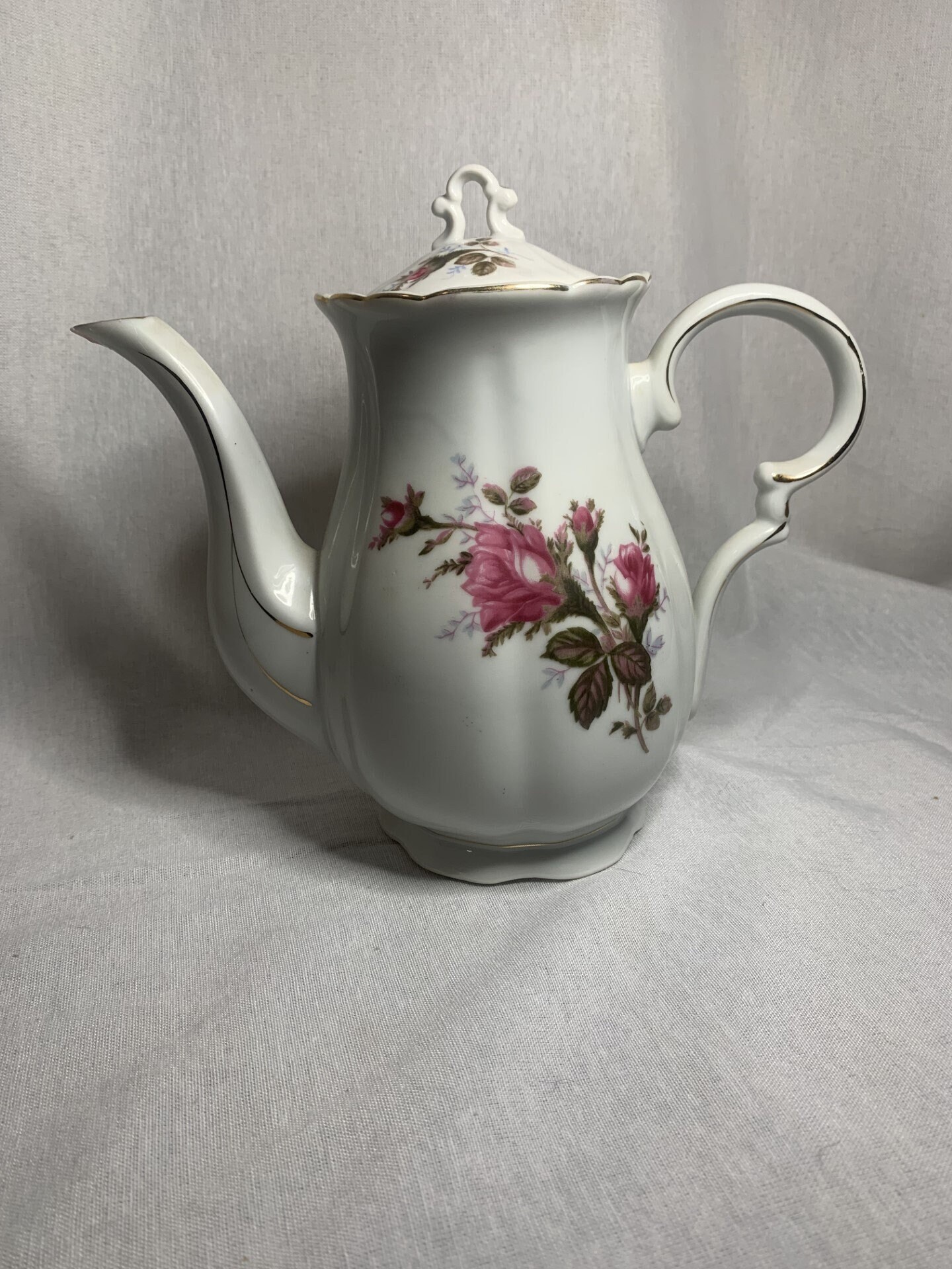 Vintage Fred Roberts Co. Red Rose Teapot. - Etsy