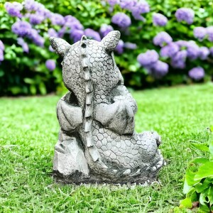 Sitting Dragon Figure, Concrete Baby Dragon Figurine, Gothic Dragon ...
