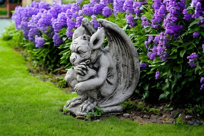 Sitting Gargoyle Statue, Stone Figure, Detailed Gargoyle Sculpture ...
