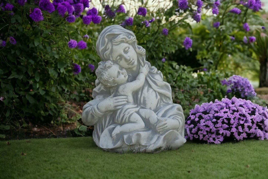 Mother and Baby Hugging Figure, Cement Statue for Mother's Day, Great ...