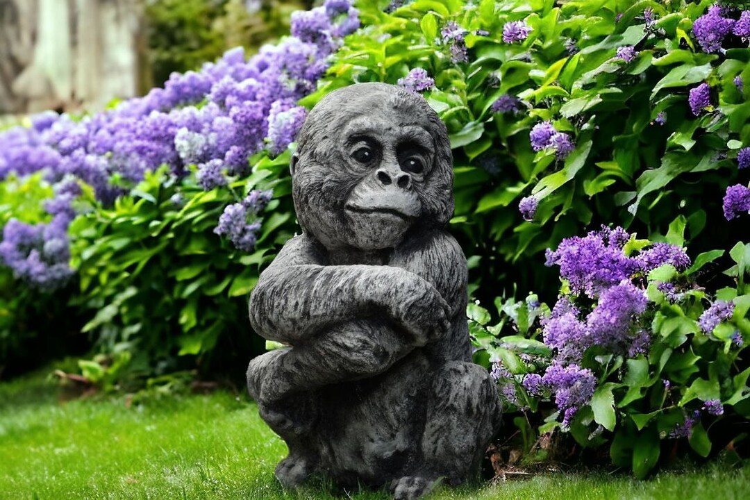 Concrete Monkey Statue, Sitting Monkey, Baby Monkey Figure, Garden ...
