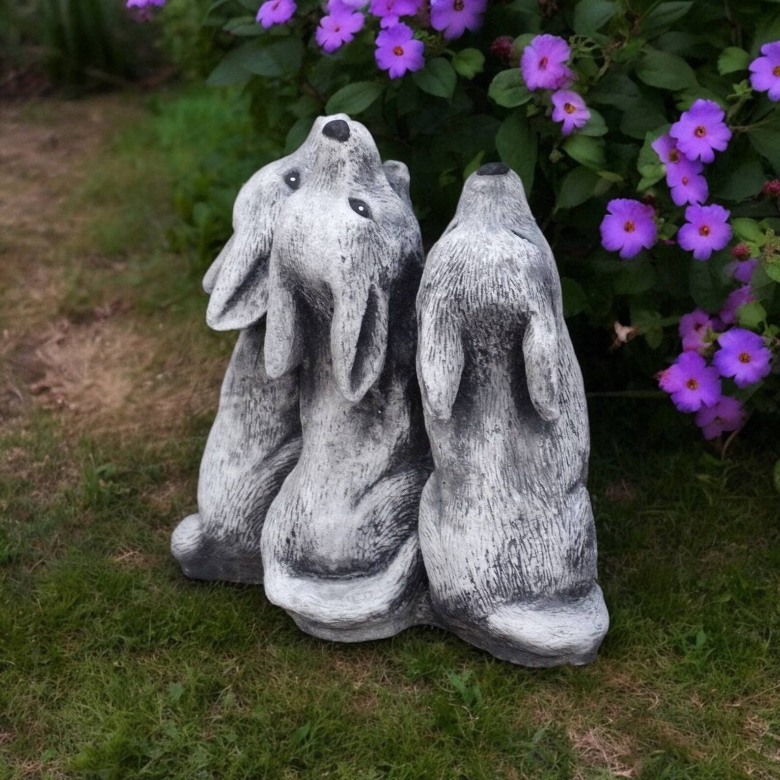 Sitting Wolves Statue, Three Wolves Figure, Wild Wolf Sculpture ...
