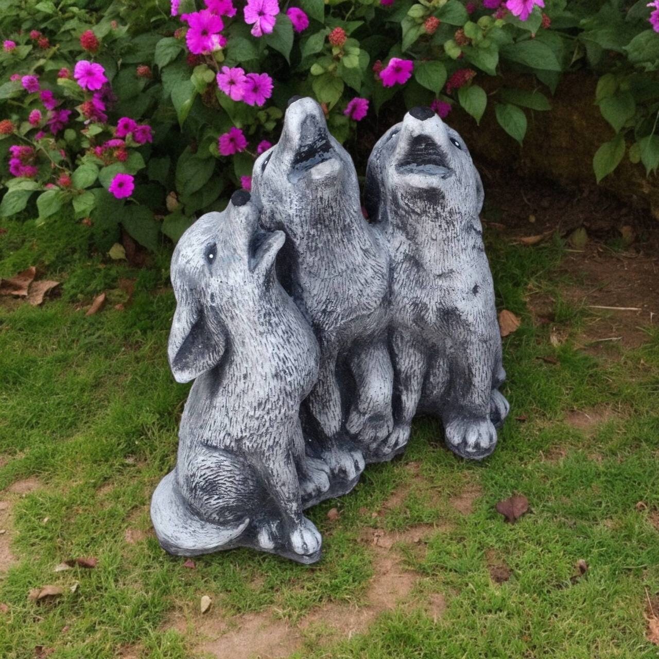Sitting Wolves Statue, Three Wolves Figure, Wild Wolf Sculpture ...