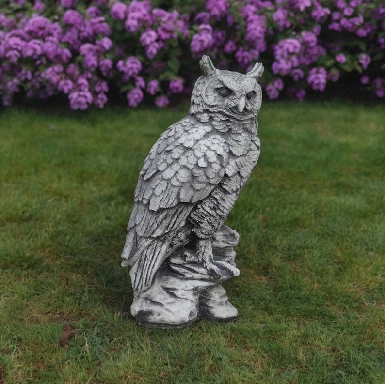 Massive Owl on Stump Statue, Sitting Detailed Night Owl Figure, Bird ...