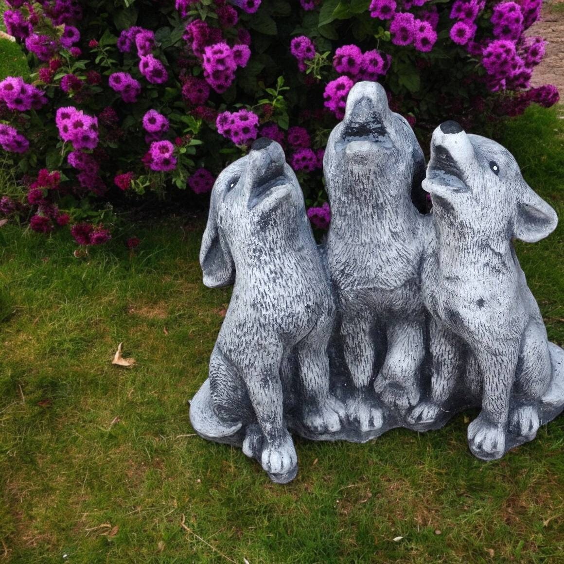 Sitting Wolves Statue, Three Wolves Figure, Wild Wolf Sculpture ...