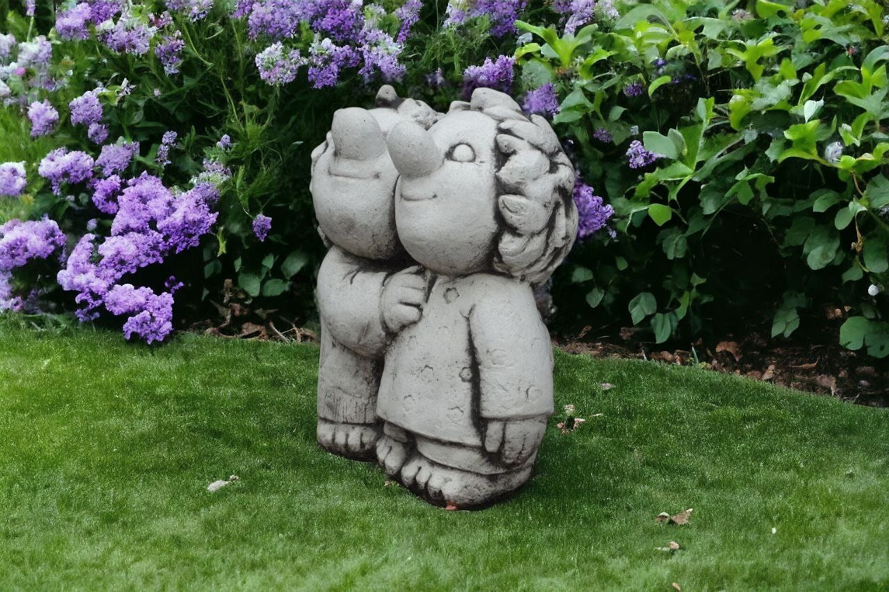 Two Trolls Statue, Hugging Trolls Figure, Fairy Garden Art, Outdoor ...