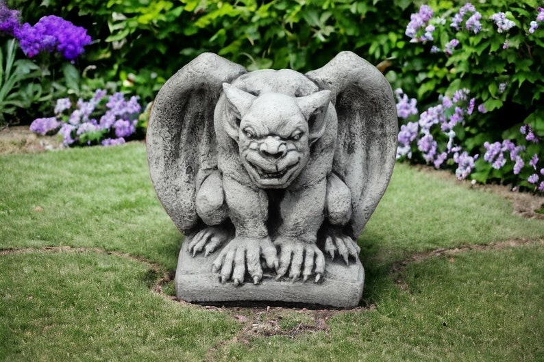Massive Gargoyle Statue, Garden Figure, Detailed Gargoyle, Gothic ...