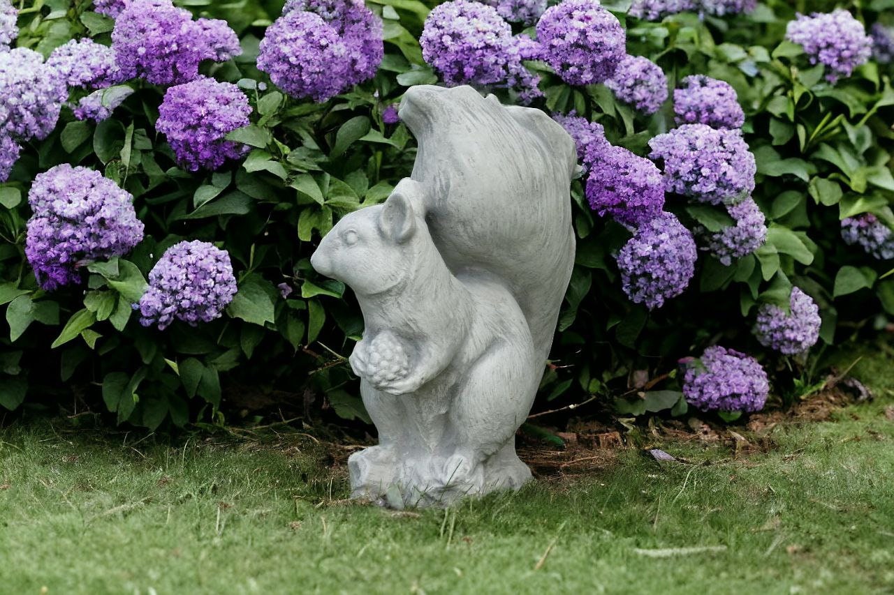 Realistic Squirrel Statue, Bushy Tail Squirrel Figure, Wild Forest ...