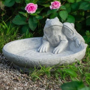 Frogs With Bird Bath Stone Outdoor Bird Plate Realistic Frogs Sculpture ...