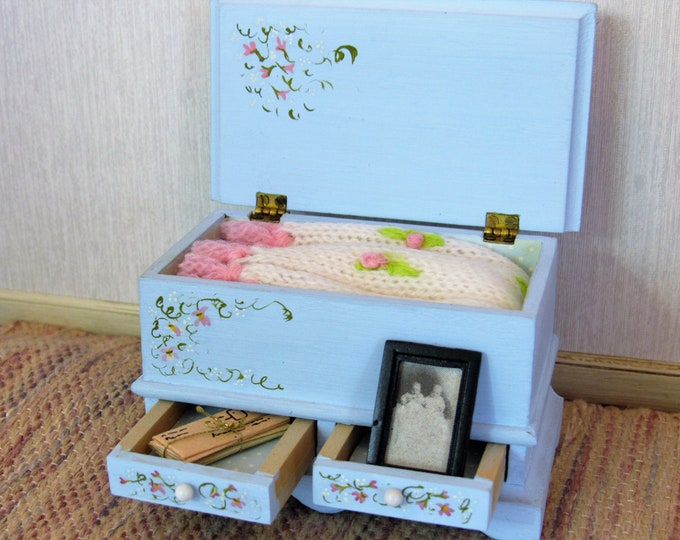 Artisan Miniature CEDAR CHEST / Toy Chest Hand Painted - Etsy