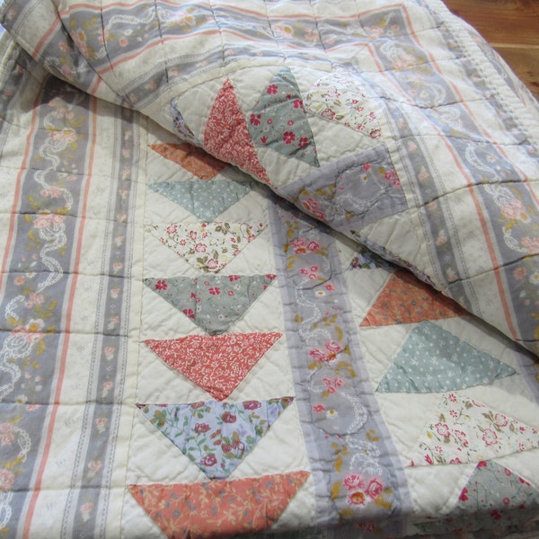 Cottage Quilt - Etsy