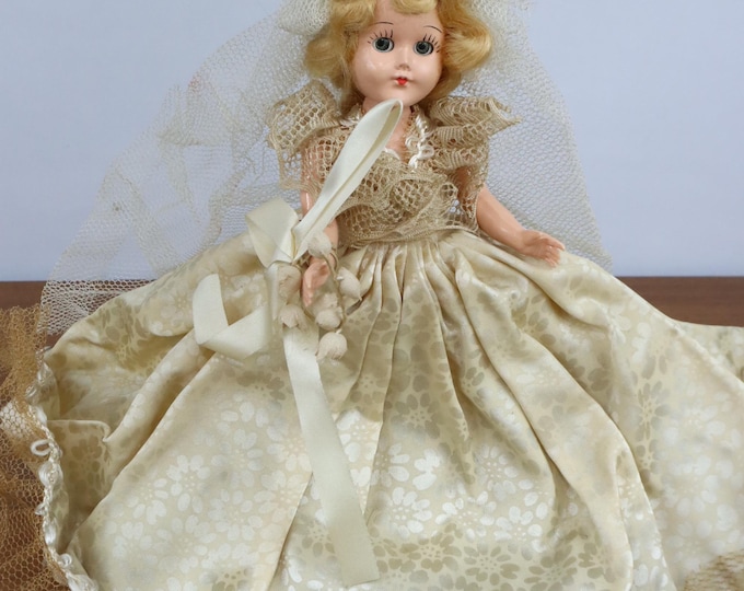 Vintage 1950s BRIDE DOLL - Marcie Doll Tagged Dress - Blonde Open/close ...