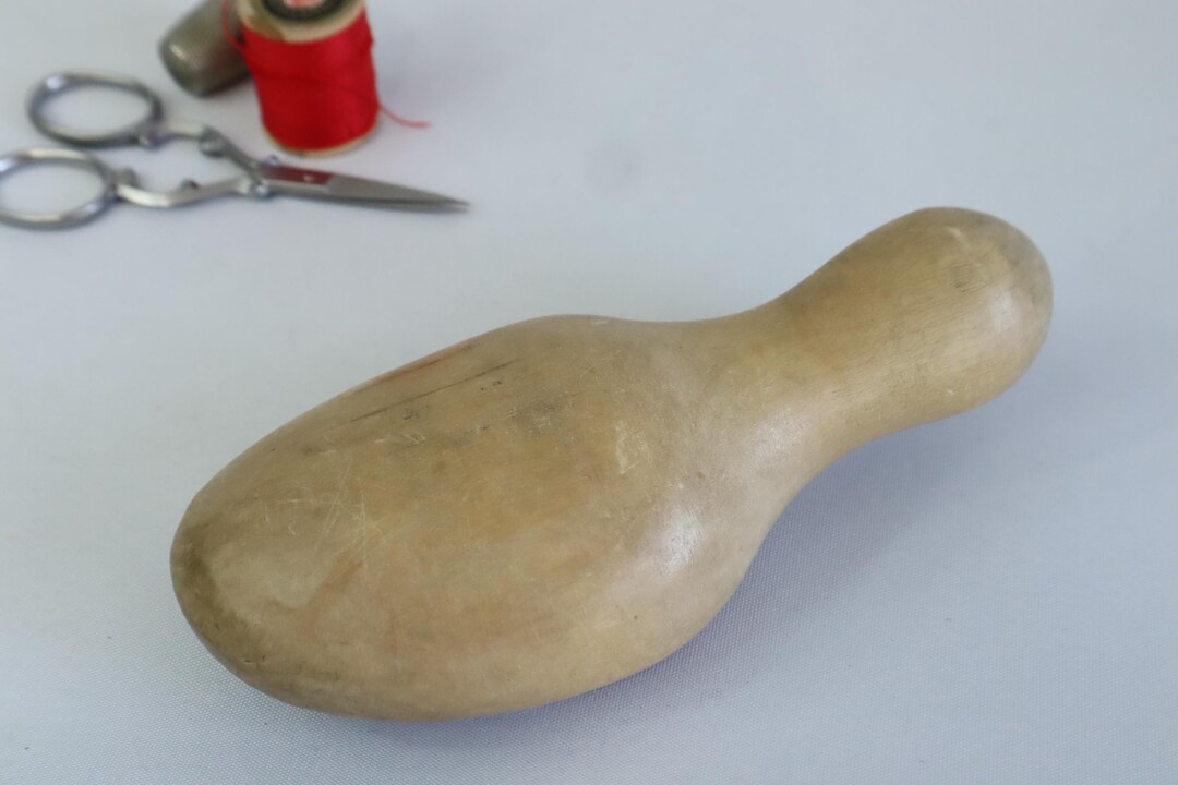 Antique Darning Egg - Vintage 1930s Wood Darning Egg Sewing Tool Wooden ...