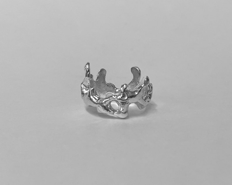 TENDRE METAL Sterling Silver render Os Ring - Etsy