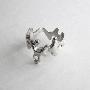 TENDRE METAL Sterling Silver render Os Ring - Etsy