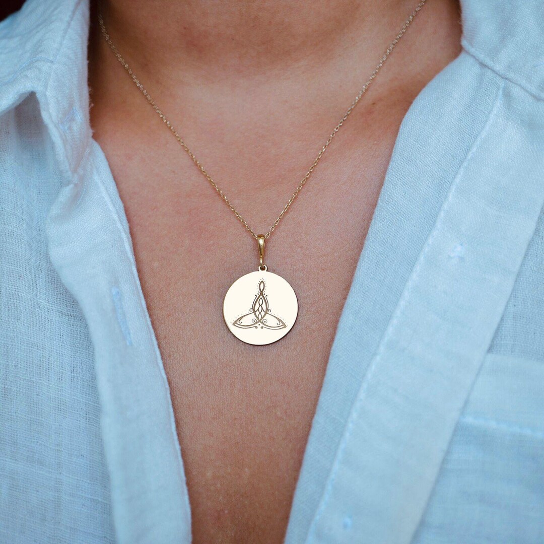 925K Triquetra Motherhood Symbol Necklace Celtic Triple Knot Symbol ...