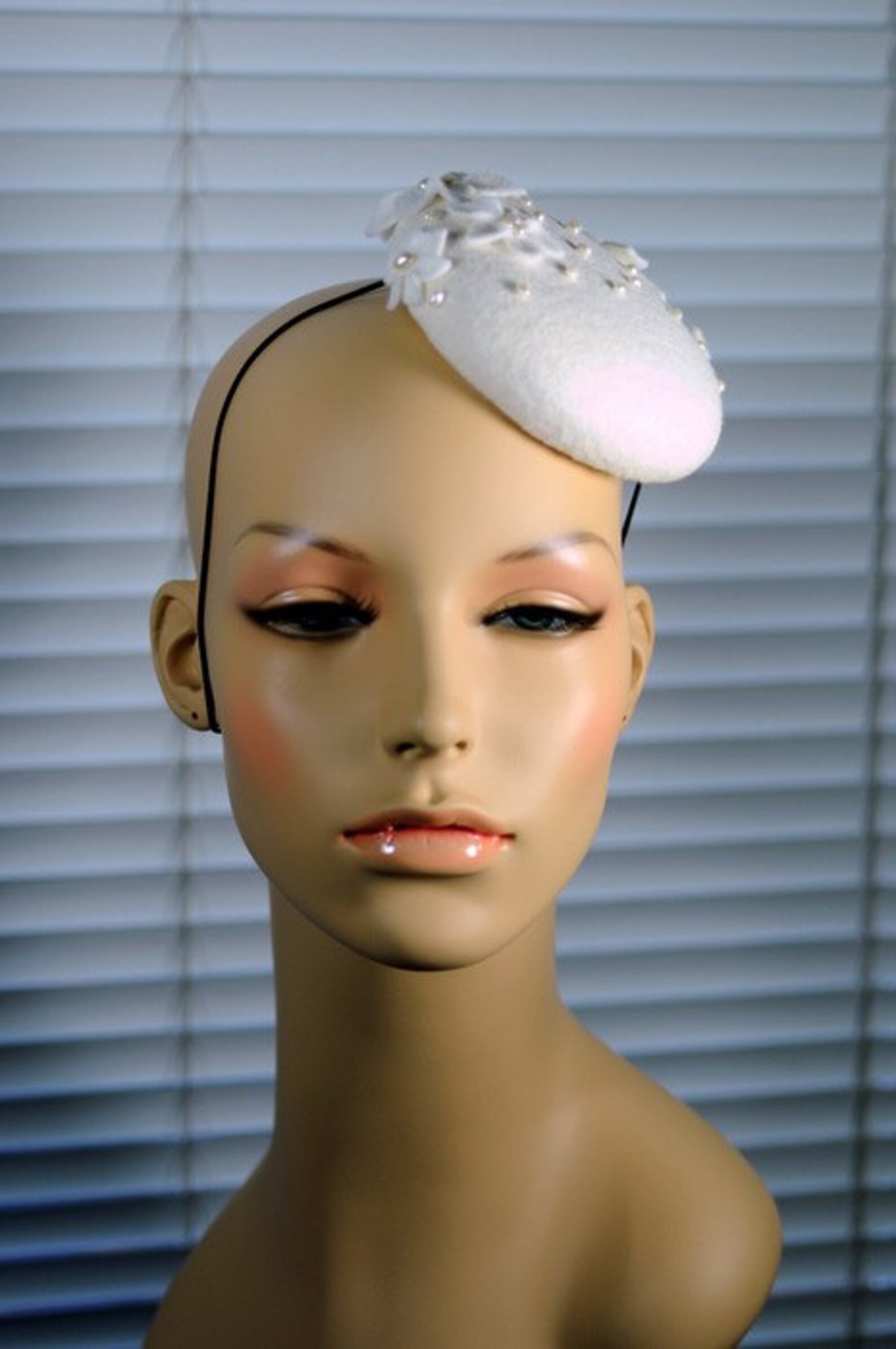 Winter Bride-ivory and White Hand Blocked Mini Hat Fascinator | Etsy